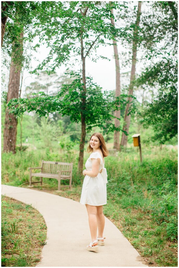 Outdoor Spring Senior Photos | Reed Gallagher Photography